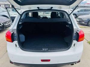 Balts Mitsubishi ASX 2014 Kauņa, ar dzinēja tilpumu 1.60 L un nobraukumu 257 tūkst. km par 6800 €, foto 8 vietnē AUTOMOTO.COM.LV