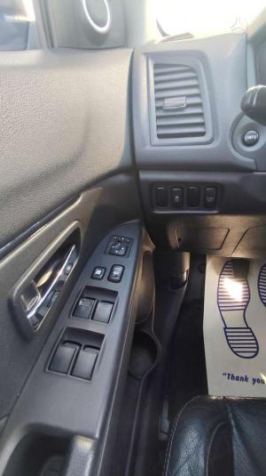White Mitsubishi ASX 2014 in Kaunas, with an engine capacity of 1.60 L and mileage of 239 thousand km for 6950 €, photo 19 on AUTOMOTO.COM.LV