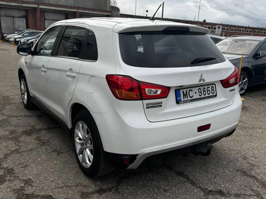 Balts Mitsubishi ASX 2015 Daugavpils, ar dzinēja tilpumu 1.80 L un nobraukumu 161 tūkst. km par 7990 €, foto 5 vietnē AUTOMOTO.COM.LV