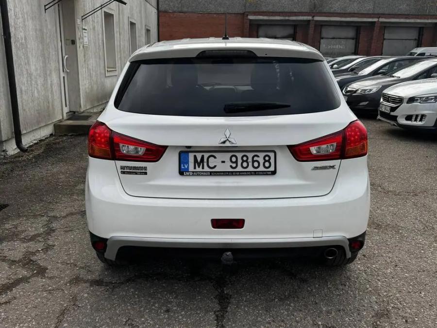 Balts Mitsubishi ASX 2015 Daugavpils, ar dzinēja tilpumu 1.80 L un nobraukumu 161 tūkst. km par 7990 €, foto 6 vietnē AUTOMOTO.COM.LV