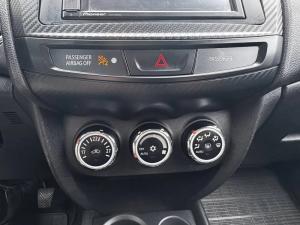Balts Mitsubishi ASX 2015 Daugavpils, ar dzinēja tilpumu 1.80 L un nobraukumu 161 tūkst. km par 7990 €, foto 21 vietnē AUTOMOTO.COM.LV