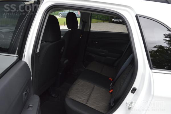 White Mitsubishi ASX 2016 in Tukums, with an engine capacity of 2.20 L and mileage of 218 thousand km for 8695 €, photo 9 on AUTOMOTO.COM.LV