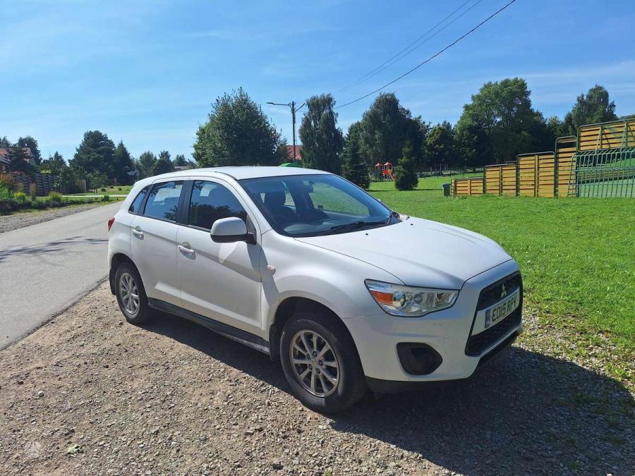 White Mitsubishi ASX 2016 in Klaipeda, with an engine capacity of 1.60 L and mileage of 110 thousand km for 1850 €, photo 1 on AUTOMOTO.COM.LV
