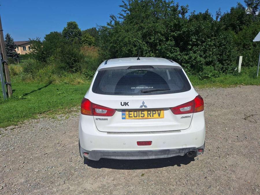 White Mitsubishi ASX 2016 in Klaipeda, with an engine capacity of 1.60 L and mileage of 110 thousand km for 1850 €, photo 6 on AUTOMOTO.COM.LV