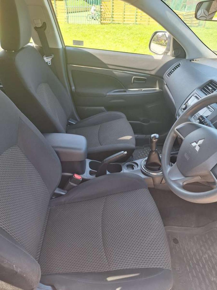 White Mitsubishi ASX 2016 in Klaipeda, with an engine capacity of 1.60 L and mileage of 110 thousand km for 1850 €, photo 10 on AUTOMOTO.COM.LV
