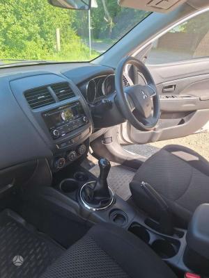 White Mitsubishi ASX 2016 in Klaipeda, with an engine capacity of 1.60 L and mileage of 110 thousand km for 1850 €, photo 16 on AUTOMOTO.COM.LV