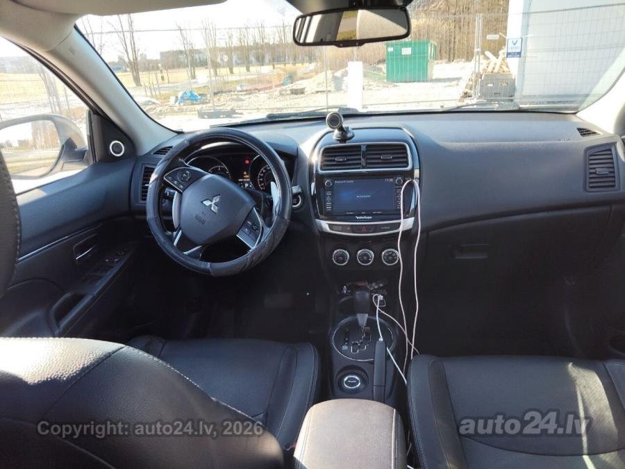 White Mitsubishi ASX 2016 in Tallinn, with an engine capacity of 2.30 L and mileage of 178 thousand km for 9999 €, photo 12 on AUTOMOTO.COM.LV