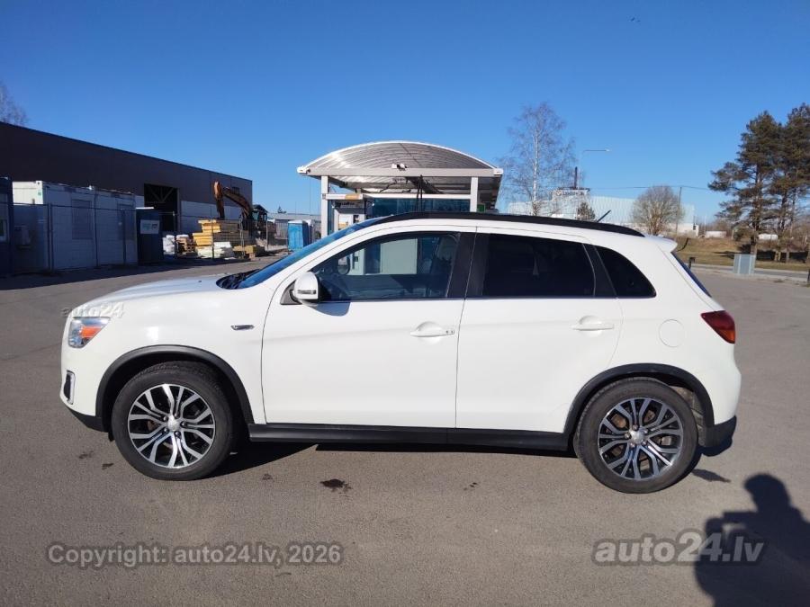 White Mitsubishi ASX 2016 in Tallinn, with an engine capacity of 2.30 L and mileage of 178 thousand km for 9999 €, photo 13 on AUTOMOTO.COM.LV