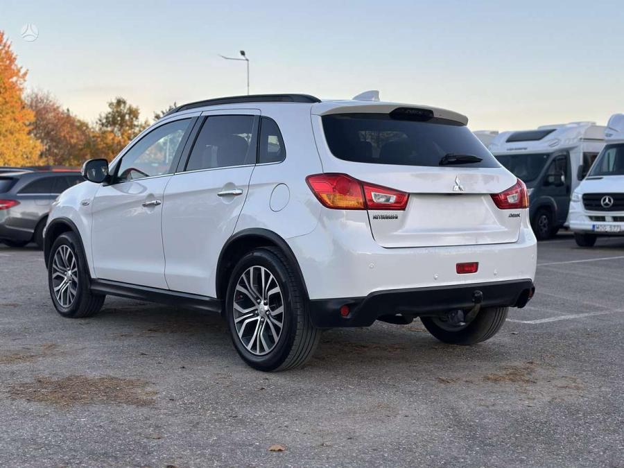 Balts Mitsubishi ASX 2017 Viļņa, ar dzinēja tilpumu 2.27 L un nobraukumu 308 tūkst. km par 6500 €, foto 3 vietnē AUTOMOTO.COM.LV