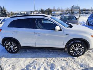 White Mitsubishi ASX 2017 in Utena, with an engine capacity of 2.30 L and mileage of 207 thousand km for 9850 €, photo 4 on AUTOMOTO.COM.LV