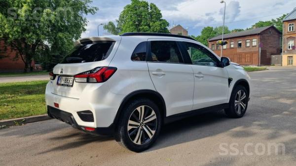 White Mitsubishi ASX 2021 in Riga, with an engine capacity of 2.00 L and mileage of 66 thousand km for 16300 €, photo 2 on AUTOMOTO.COM.LV