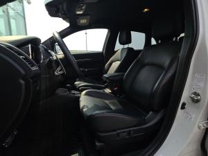White Mitsubishi ASX 2021 in Klaipeda, with an engine capacity of 2.00 L and mileage of 63 thousand km for 18991 €, photo 13 on AUTOMOTO.COM.LV