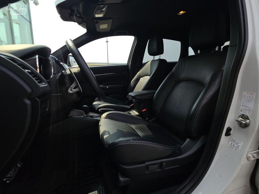 White Mitsubishi ASX 2021 in Klaipeda, with an engine capacity of 2.00 L and mileage of 63 thousand km for 18991 €, photo 13 on AUTOMOTO.COM.LV