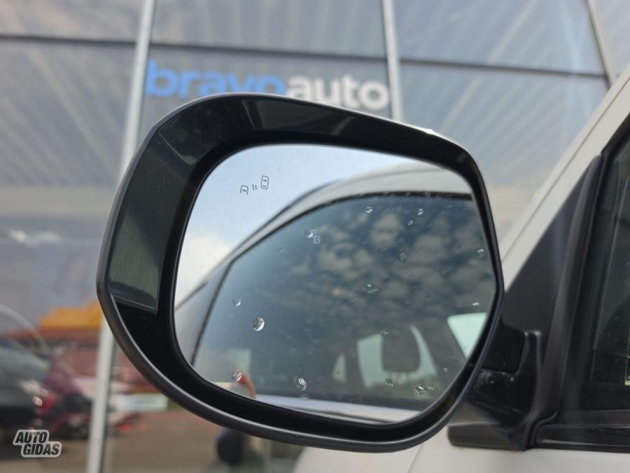 White Mitsubishi ASX 2021 in Klaipeda, with an engine capacity of 2.00 L and mileage of 63 thousand km for 18991 €, photo 28 on AUTOMOTO.COM.LV