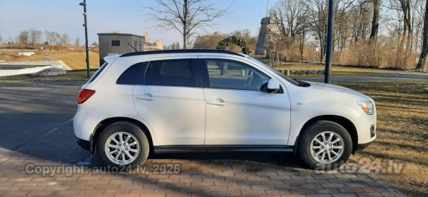 White Mitsubishi ASX 2014 in Rakvere, with an engine capacity of 1.60 L and mileage of 223 thousand km for 5500 €, photo 2 on AUTOMOTO.COM.LV
