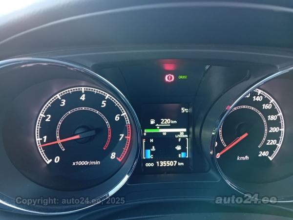 White Mitsubishi ASX 2016 in Viljandi, with an engine capacity of 1.60 L and mileage of 136 thousand km for 6500 €, photo 11 on AUTOMOTO.COM.LV