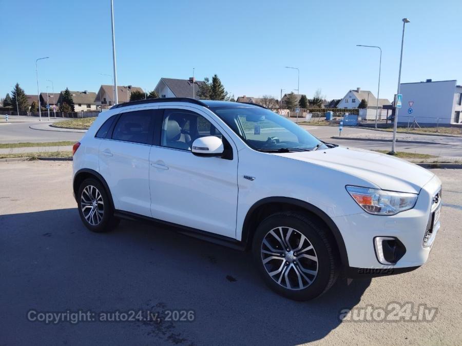White Mitsubishi ASX 2016 in Tallinn, with an engine capacity of 2.30 L and mileage of 173 thousand km for 12000 €, photo 5 on AUTOMOTO.COM.LV