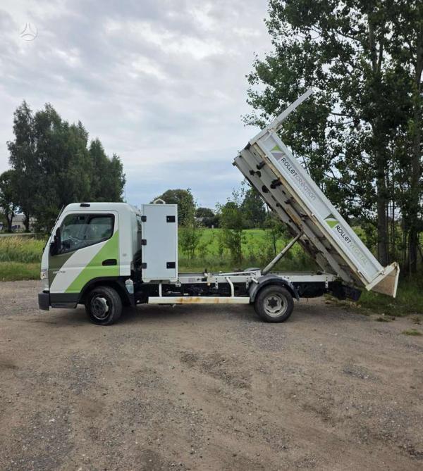 White Mitsubishi Canter 2009 in Taurage, with an engine capacity of 3.00 L and mileage of 224 thousand km for 9300 €, photo 1 on AUTOMOTO.COM.LV
