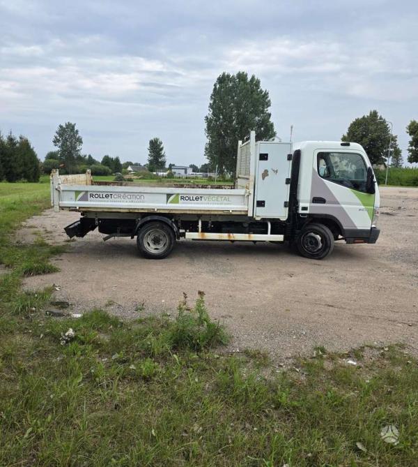 White Mitsubishi Canter 2009 in Taurage, with an engine capacity of 3.00 L and mileage of 224 thousand km for 9300 €, photo 6 on AUTOMOTO.COM.LV