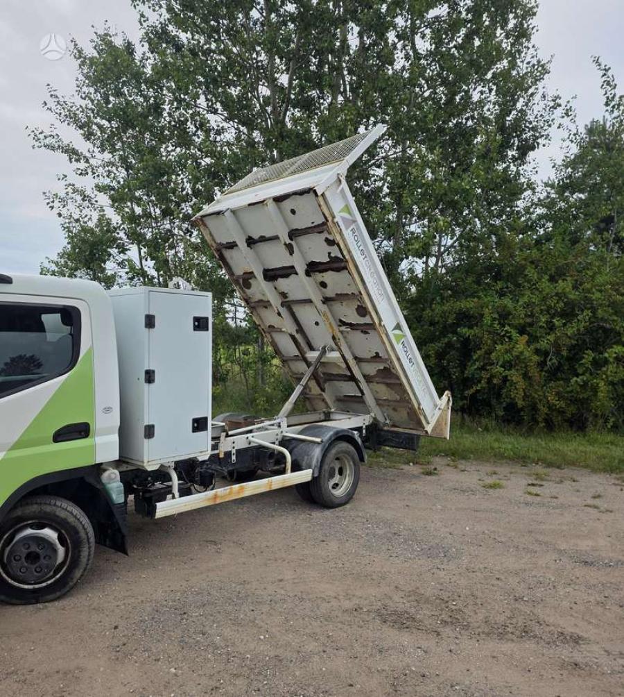 White Mitsubishi Canter 2009 in Taurage, with an engine capacity of 3.00 L and mileage of 224 thousand km for 9300 €, photo 7 on AUTOMOTO.COM.LV