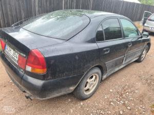 Melns Mitsubishi Carisma 1999 Klaipėda, ar dzinēja tilpumu 1.80 L un nobraukumu 353 tūkst. km par 650 €, foto 4 vietnē AUTOMOTO.COM.LV