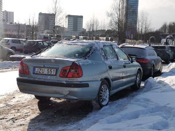 Blue Mitsubishi Carisma 2005 in Vilnius, with an engine capacity of 1.80 L and mileage of 250 thousand km for 550 €, photo 3 on AUTOMOTO.COM.LV