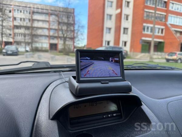 Зеленый Мицубиси Харизма 1999 в Рига, объемом двигателя 1.80 л и пробегом 260 тыс. км за 1450 €, фото 5 на AUTOMOTO.COM.LV
