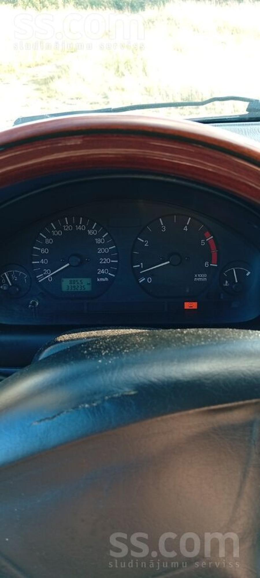 Grey Mitsubishi Carisma 1999 in Daugavpils, with an engine capacity of 1.90 L and mileage of 330 thousand km for 550 €, photo 6 on AUTOMOTO.COM.LV