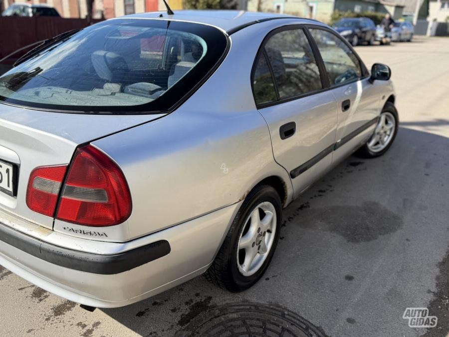 Pelēks Mitsubishi Carisma 2000 Kauņa, ar dzinēja tilpumu 1.90 L un nobraukumu 311 tūkst. km par 700 €, foto 6 vietnē AUTOMOTO.COM.LV