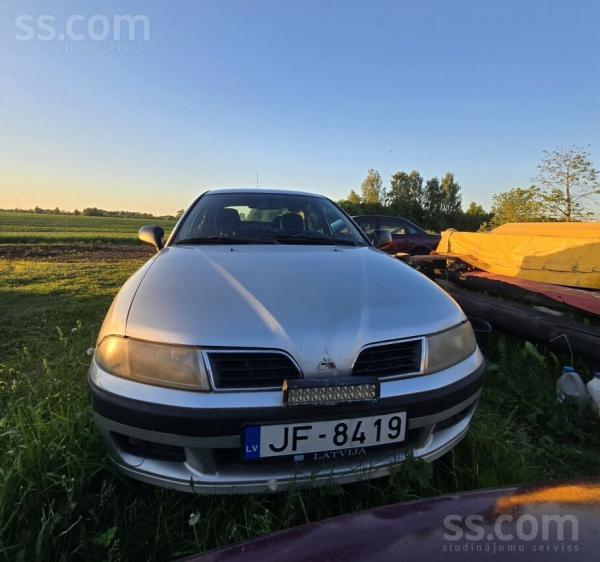 Pelēks Mitsubishi Carisma 2001 Tukums, ar dzinēja tilpumu 1.90 L un nobraukumu 320 tūkst. km par 650 €, foto 1 vietnē AUTOMOTO.COM.LV