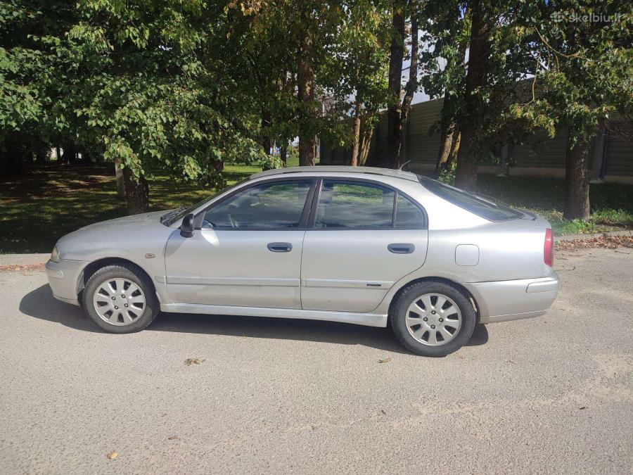 Pelēks Mitsubishi Carisma 2001 Šauļi, ar dzinēja tilpumu 1.90 L un nobraukumu 345 tūkst. km par 750 €, foto 1 vietnē AUTOMOTO.COM.LV