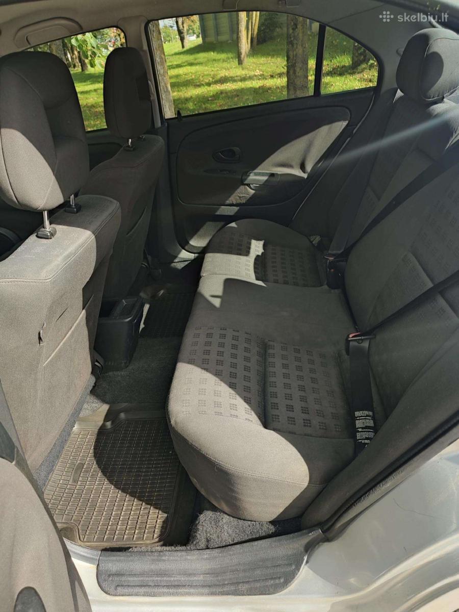 Pelēks Mitsubishi Carisma 2001 Šauļi, ar dzinēja tilpumu 1.90 L un nobraukumu 345 tūkst. km par 750 €, foto 8 vietnē AUTOMOTO.COM.LV