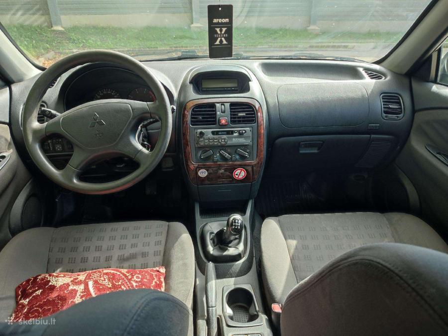 Pelēks Mitsubishi Carisma 2001 Šauļi, ar dzinēja tilpumu 1.90 L un nobraukumu 345 tūkst. km par 750 €, foto 11 vietnē AUTOMOTO.COM.LV