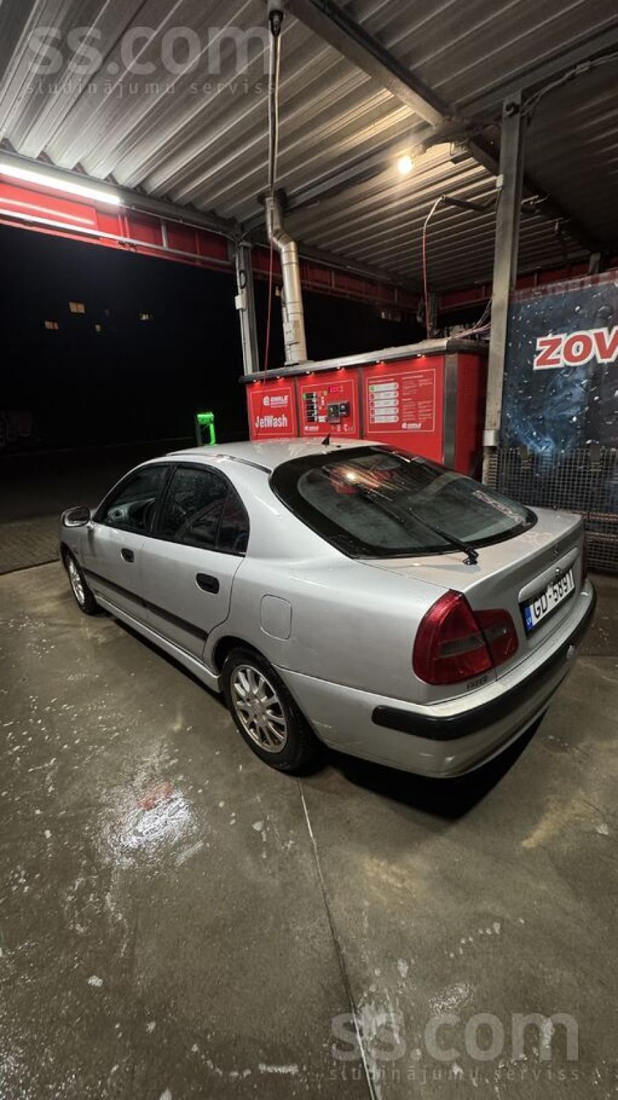Pelēks Mitsubishi Carisma 2002 Ludza, ar dzinēja tilpumu 1.90 L un nobraukumu 378 tūkst. km par 900 €, foto 3 vietnē AUTOMOTO.COM.LV