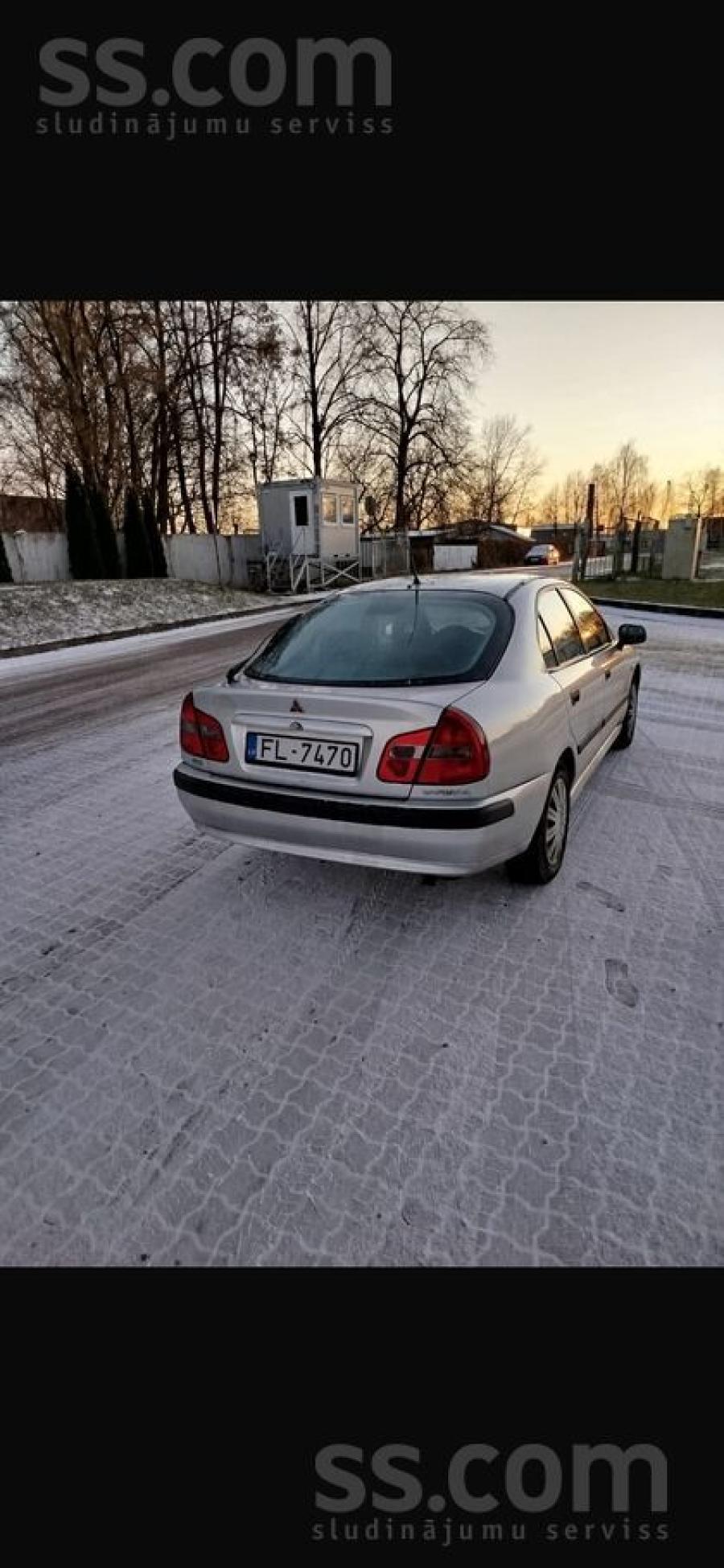 Grey Mitsubishi Carisma 2002 in Riga, with an engine capacity of 1.80 L and mileage of 196 thousand km for 650 €, photo 1 on AUTOMOTO.COM.LV