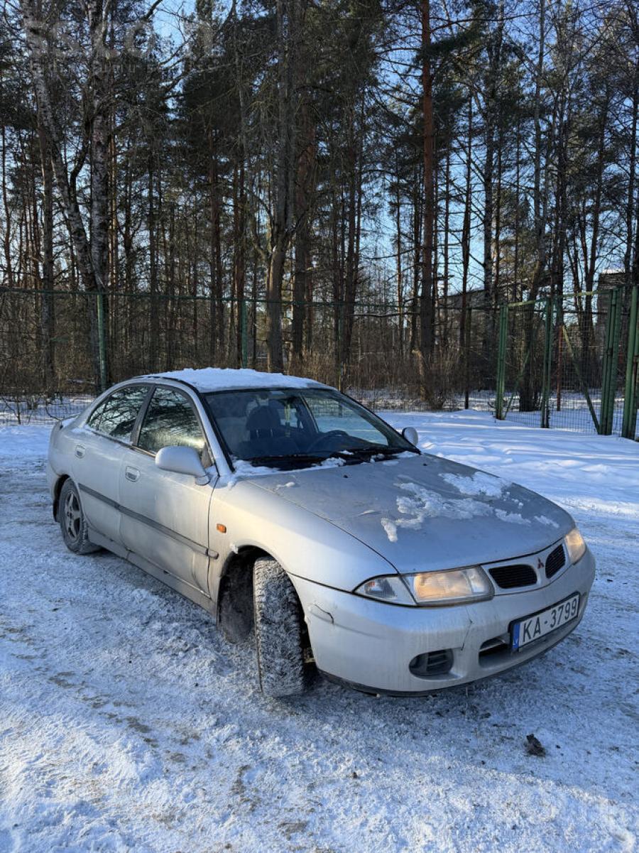 Mitsubishi Carisma 1998 Rīga, ar dzinēja tilpumu 1.80 L un nobraukumu 228 tūkst. km par 780 €, foto 1 vietnē AUTOMOTO.COM.LV