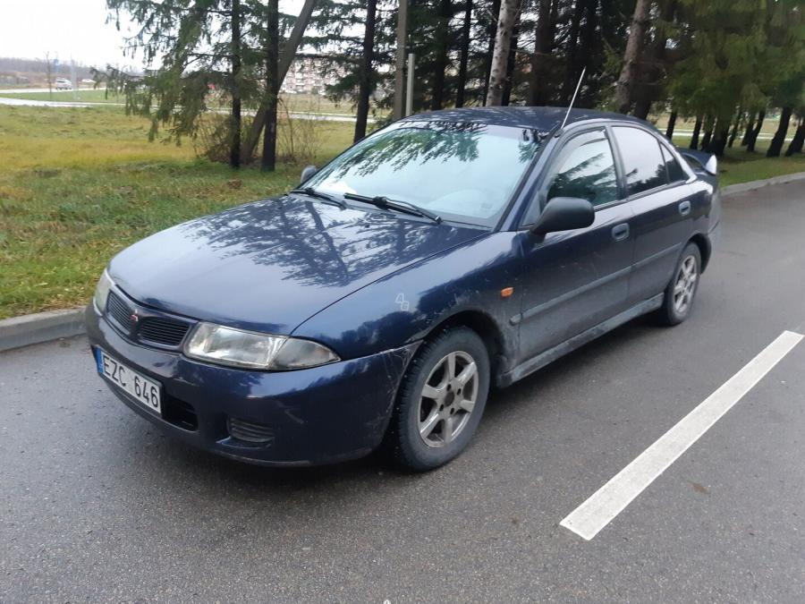 Mitsubishi Carisma 1999 in Klaipeda, with an engine capacity of 1.80 L and mileage of 0 thousand km for 300 €, photo 3 on AUTOMOTO.COM.LV