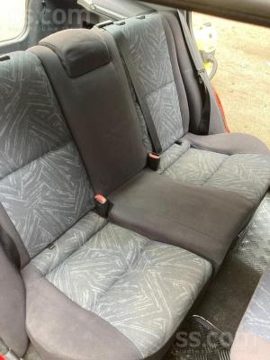 Красный Мицубиси Харизма 2002 в Мадона, объемом двигателя 1.60 л и пробегом 182 тыс. км за 440 €, фото 7 на AUTOMOTO.COM.LV