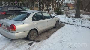 Mitsubishi Carisma 1997 in Riga, with an engine capacity of 1.80 L and mileage of 238 thousand km for 800 €, photo 3 on AUTOMOTO.COM.LV