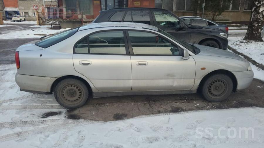 Mitsubishi Carisma 1997 in Riga, with an engine capacity of 1.80 L and mileage of 238 thousand km for 800 €, photo 4 on AUTOMOTO.COM.LV