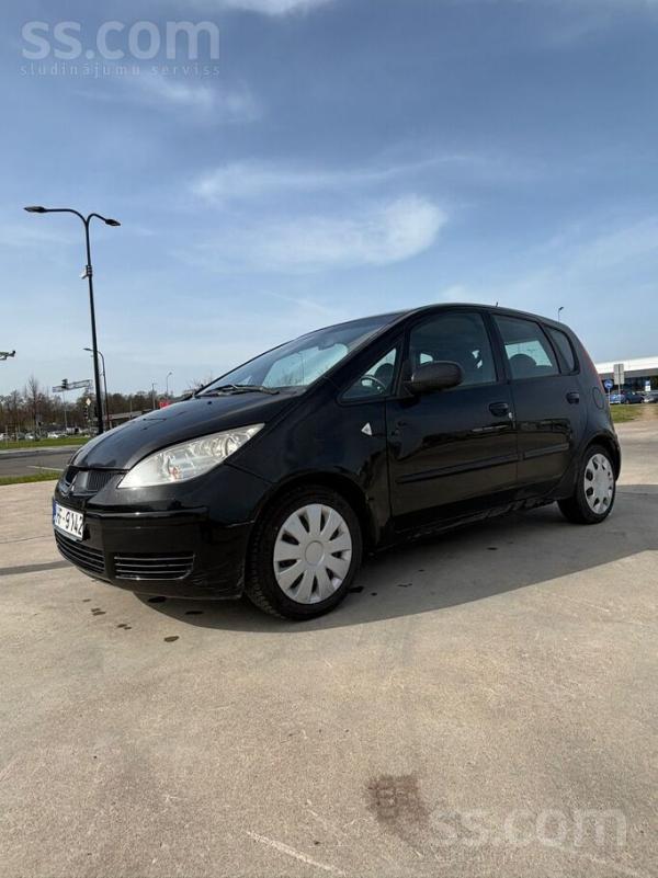 Melns Mitsubishi Colt 2006 Liepāja, ar dzinēja tilpumu 1.30 L un nobraukumu 257 tūkst. km par 850 €, foto 1 vietnē AUTOMOTO.COM.LV