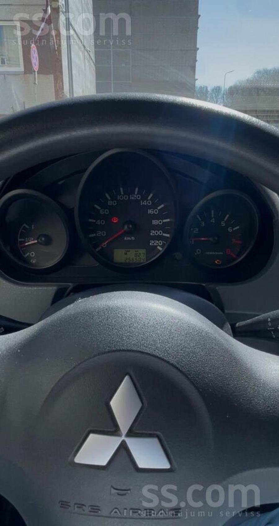 Melns Mitsubishi Colt 2006 Liepāja, ar dzinēja tilpumu 1.30 L un nobraukumu 257 tūkst. km par 850 €, foto 7 vietnē AUTOMOTO.COM.LV