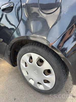 Melns Mitsubishi Colt 2006 Liepāja, ar dzinēja tilpumu 1.30 L un nobraukumu 257 tūkst. km par 850 €, foto 8 vietnē AUTOMOTO.COM.LV