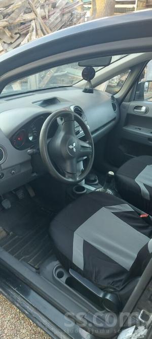 Melns Mitsubishi Colt 2006 Ventspils, ar dzinēja tilpumu 1.30 L un nobraukumu 267 tūkst. km par 1100 €, foto 6 vietnē AUTOMOTO.COM.LV