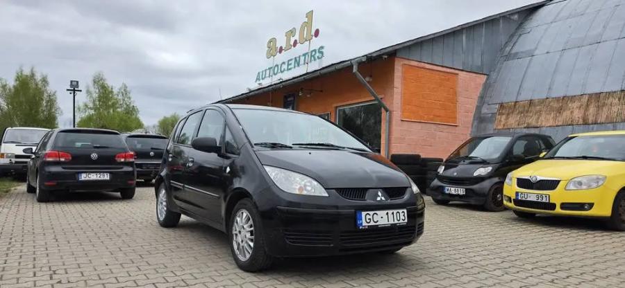 Melns Mitsubishi Colt 2006 Valmiera, ar dzinēja tilpumu 1.30 L un nobraukumu 196 tūkst. km par 1000 €, foto 1 vietnē AUTOMOTO.COM.LV