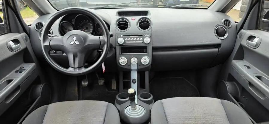 Melns Mitsubishi Colt 2006 Valmiera, ar dzinēja tilpumu 1.30 L un nobraukumu 196 tūkst. km par 1000 €, foto 8 vietnē AUTOMOTO.COM.LV