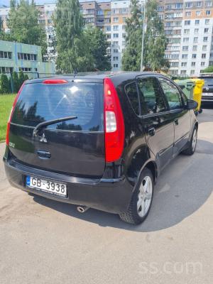 Melns Mitsubishi Colt 2006 Rīga, ar dzinēja tilpumu 1.30 L un nobraukumu 169 tūkst. km par 735 €, foto 4 vietnē AUTOMOTO.COM.LV