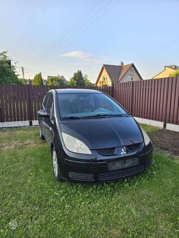 Melns Mitsubishi Colt 2006 Kretinga, ar dzinēja tilpumu 1.49 L un nobraukumu 221 tūkst. km par 800 €, foto 1 vietnē AUTOMOTO.COM.LV
