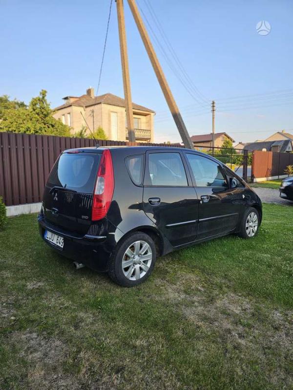 Melns Mitsubishi Colt 2006 Kretinga, ar dzinēja tilpumu 1.49 L un nobraukumu 221 tūkst. km par 800 €, foto 3 vietnē AUTOMOTO.COM.LV