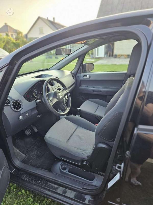 Melns Mitsubishi Colt 2006 Kretinga, ar dzinēja tilpumu 1.49 L un nobraukumu 221 tūkst. km par 800 €, foto 7 vietnē AUTOMOTO.COM.LV